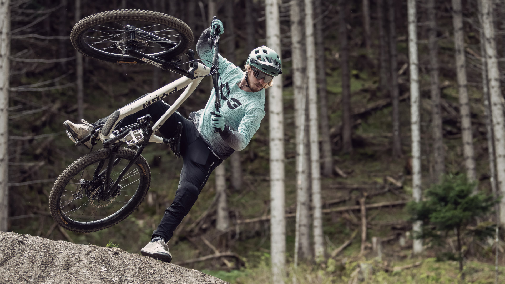 TSG S24 MTB Apparel line - TSG