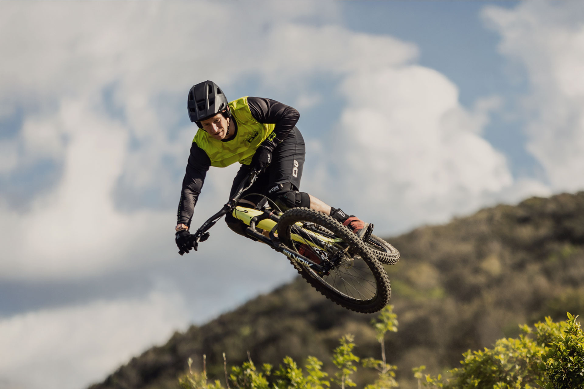 TSG Bike Gear - Helmets, Protection, Pads, Gloves, Apparel for mtb